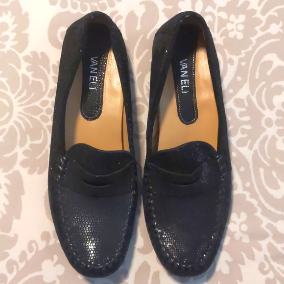 Vaneli | Shoes | Nwot The Vaneli Assia Womens Shoe Black Suede Combo ...